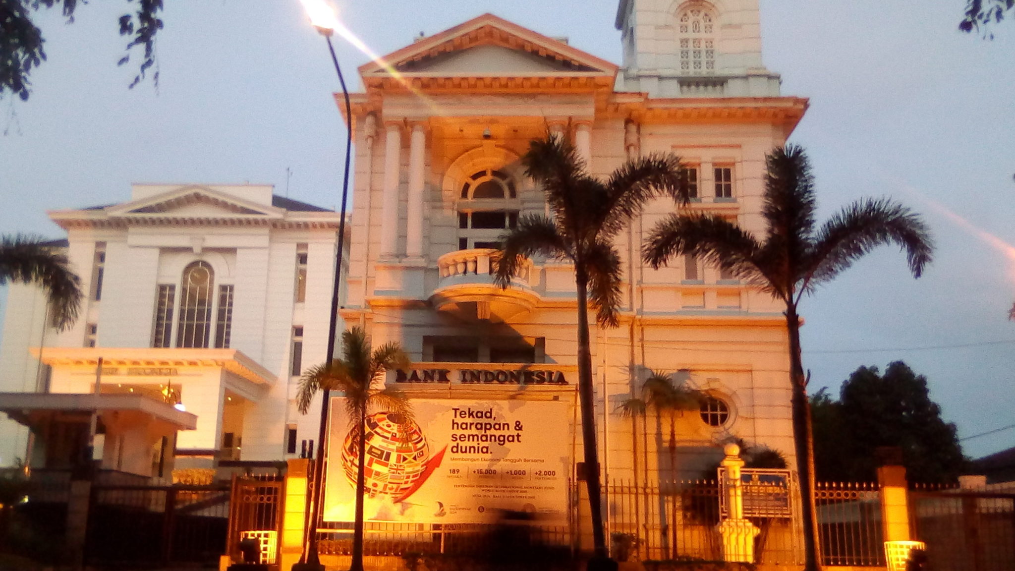 Bank Indonesia Di Cirebon Gedung De Javasche Bank ( Gedung BI )